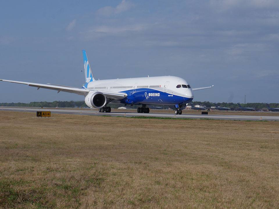 787-10 First Flight