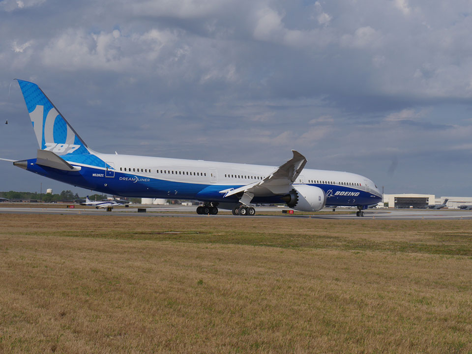 787-10 First Flight