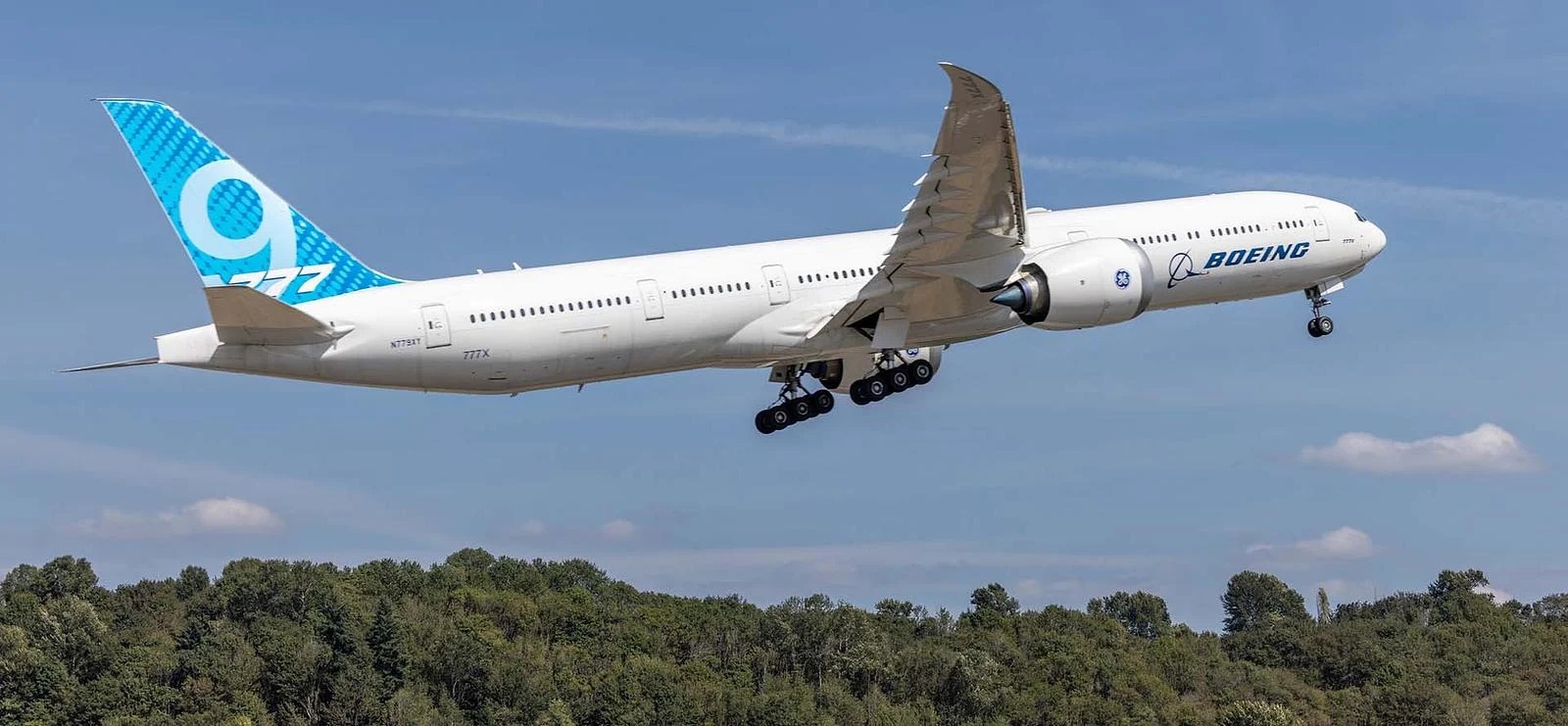 5 in flight: See the full 777-9 fleet in action