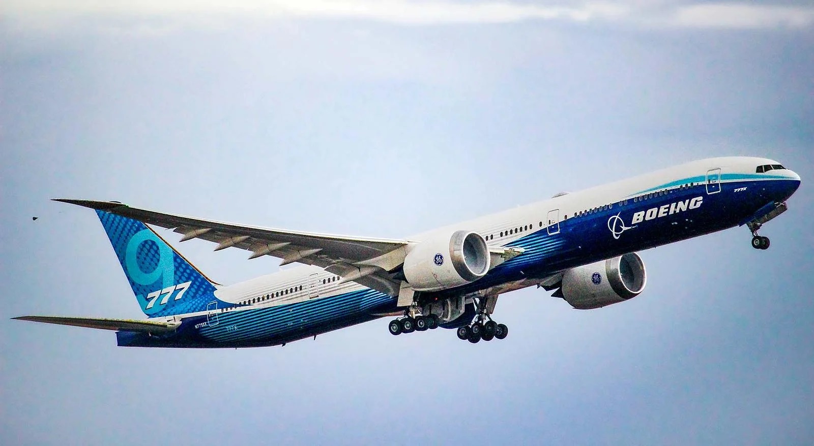 5 in flight: See the full 777-9 fleet in action
