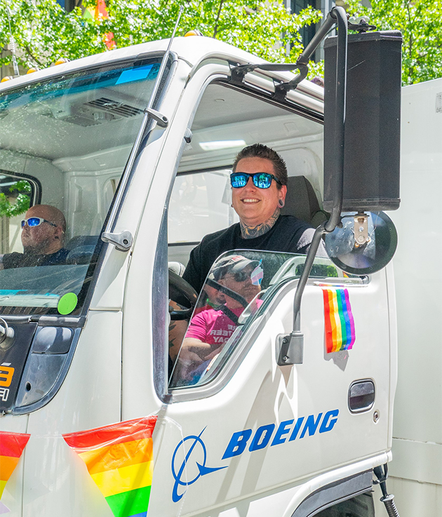 No nudity, just a pic of two chill Boeing employees « XJMR No nudity, just a pic of two chill Boeing employees « XJMR